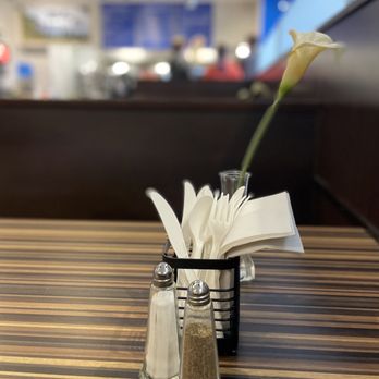 KITCHEN 601 - Updated October 2025 - 11 Reviews - 101 W 5th St, Saint ...