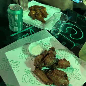 CRU LOUNGE - Updated October 2025 - 20 Photos - 114 Gillespie St ...