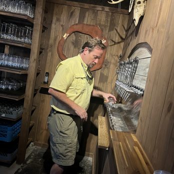 SHELLRING ALE WORKS - Updated May 2025 - 76 Photos & 38 Reviews - 1111 ...