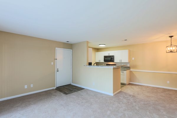 VALOR APARTMENTS - Updated December 2025 - 13 Photos - 3411 Gateshead ...