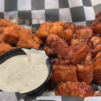 THE 202 TAVERN - Updated October 2025 - 27 Photos & 14 Reviews - 202 S ...