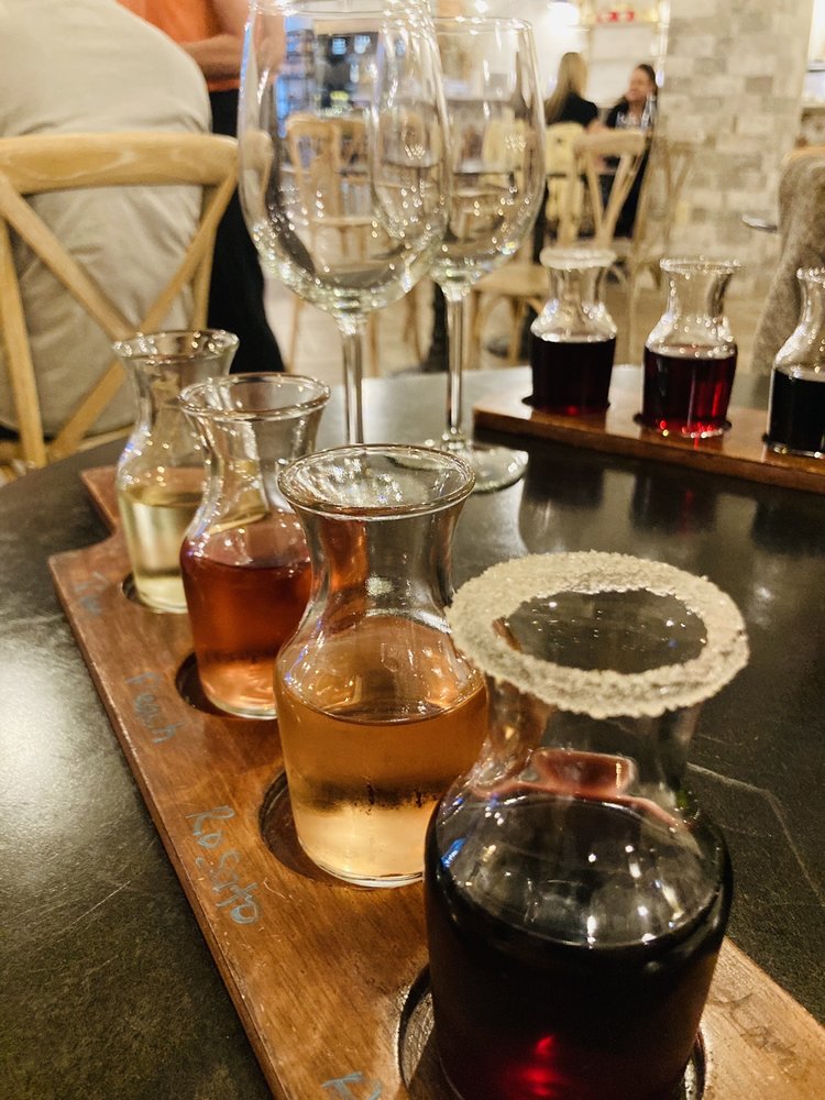 VINTNER’S TABLE - 18 Photos & 26 Reviews - 135 Bridge St, Phoenixville ...