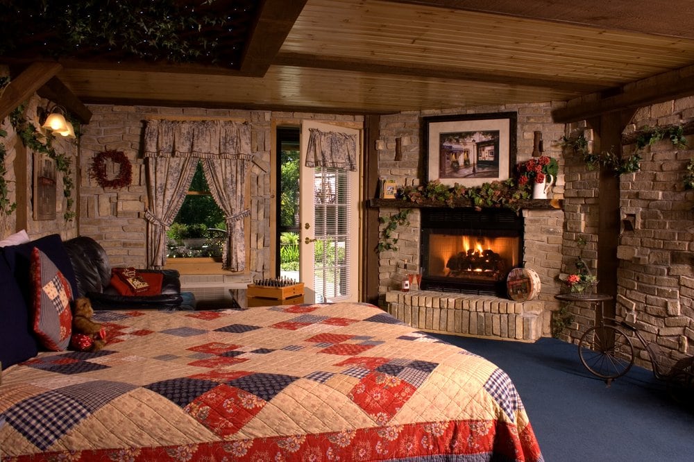 LAZY CLOUD LODGE LAKE GENEVA - Updated July 2024 - 91 Photos & 37 Reviews - W4033 State Rd 50 ...