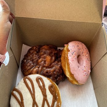 VOODOO DOUGHNUT - Updated December 2025 - 95 Photos & 55 Reviews - 3210 ...