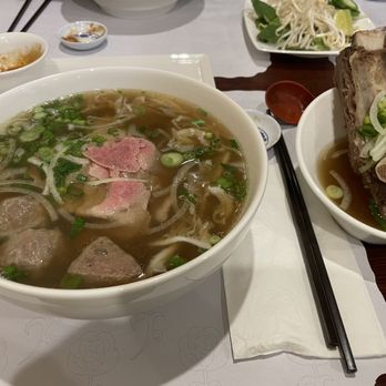 PHO QUEEN - Updated July 2024 - 95 Photos & 107 Reviews - 1807 Santa ...