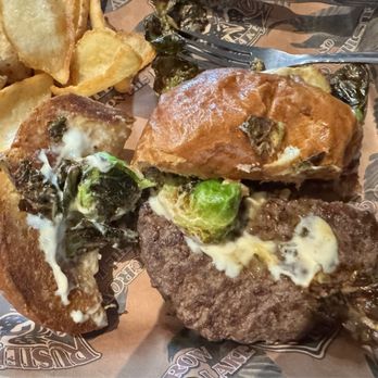 RUSTED CROW ON THE LAKE - Updated November 2024 - 113 Photos & 63 ...