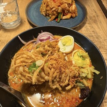 CHOMP CHOMP THAI KITCHEN - Updated August 2025 - 173 Photos & 96 ...