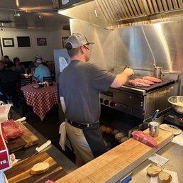 BEEFMASTOR INN - Updated October 2025 - 151 Photos & 220 Reviews - 2656 ...