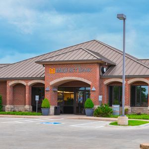 GREAT NATIONS BANK - Updated July 2025 - 2121 S Yukon Pkwy, Yukon ...