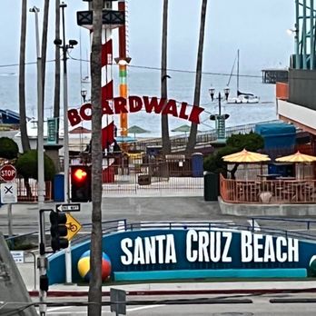 CAROUSEL BEACH INN with 208 real customer photos - Updated August 2024 ...