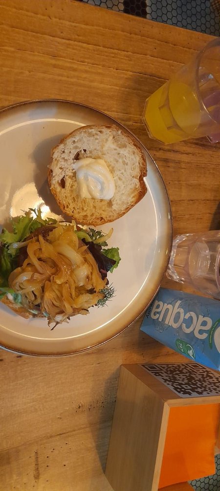 PRAY FOR BURGER - Updated October 2024 - Via Felice Casati 25, Milano ...