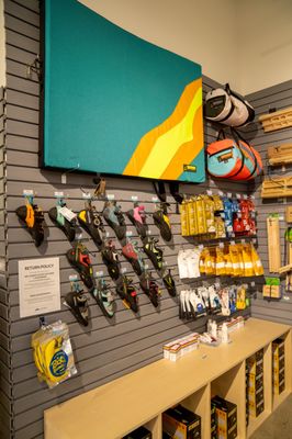 EDGEWORKS CLIMBING - BEL-RED - Updated January 2026 - 23 Photos - 1645 ...