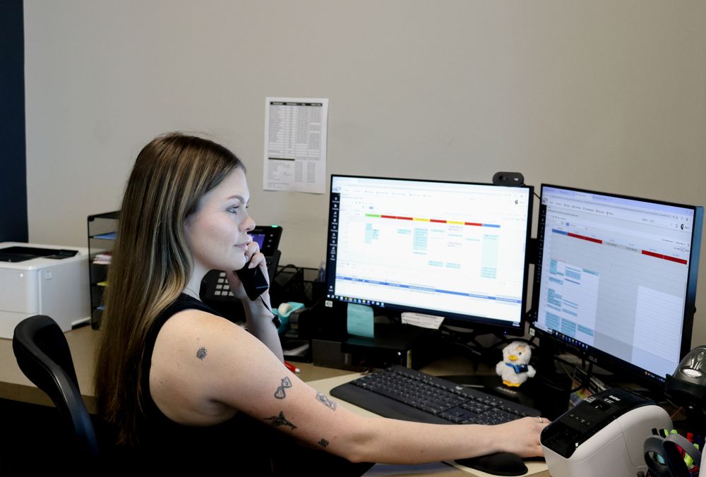 CRC DATA TECHNOLOGIES - Updated July 2025 - 19 Photos - 4014 Commons Dr ...