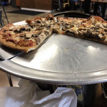 CAPONE’S PIZZA - Updated November 2024 - 195 Photos & 320 Reviews ...