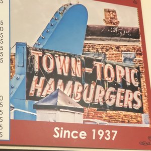 TOWN TOPIC - 331 Photos & 408 Reviews - 2021 Broadway St, Kansas City ...