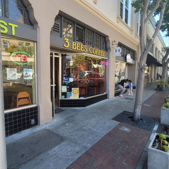 THREE BEES COFFEE HOUSE - Updated January 2025 - 224 Photos & 371 ...