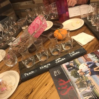 CROOKED RIVER WINE - Updated December 2025 - 33 Photos & 10 Reviews ...