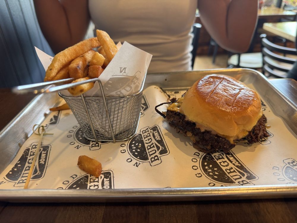 NO GOOD BURGER JOINT SMASHED - Updated October 2025 - 34 Photos & 17 ...