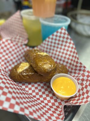 CHOMP CHEESESTEAKS & MORE - Updated March 2025 - 40 Photos - 1453 ...