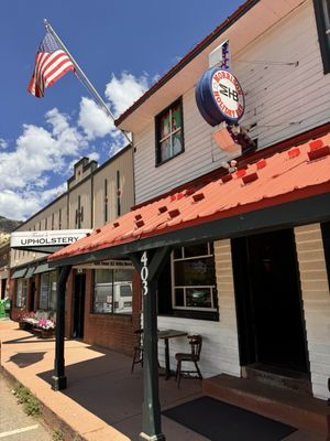 MORRISON HOLIDAY BAR - Updated December 2025 - 65 Photos & 89 Reviews ...