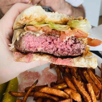 Skinflints - Takeout & Delivery - 223 Photos & 317 Reviews - Burgers ...