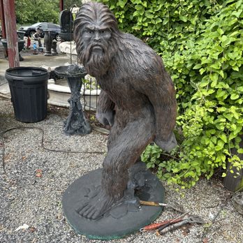 THE CONCRETE LADY - Updated December 2025 - 24 Photos - 4910 Hwy 3 ...