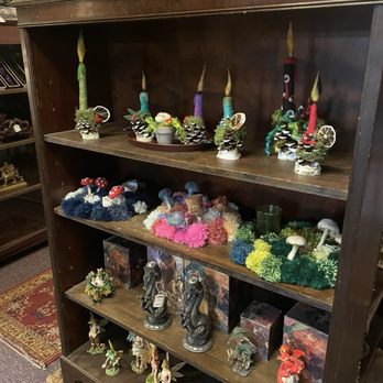 LANCASTER TROLL MARKET - Updated August 2025 - 56 Photos - 44 N Queen ...