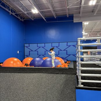 SKY ZONE TRAMPOLINE PARK - Updated December 2025 - 16 Photos & 12 ...