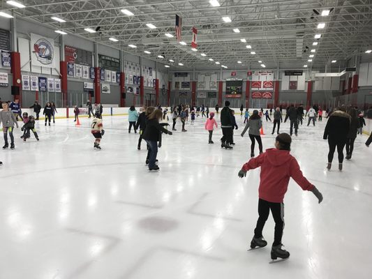 MENTOR CIVIC ICE ARENA - Updated October 2025 - 28 Photos - 8600 Civic ...