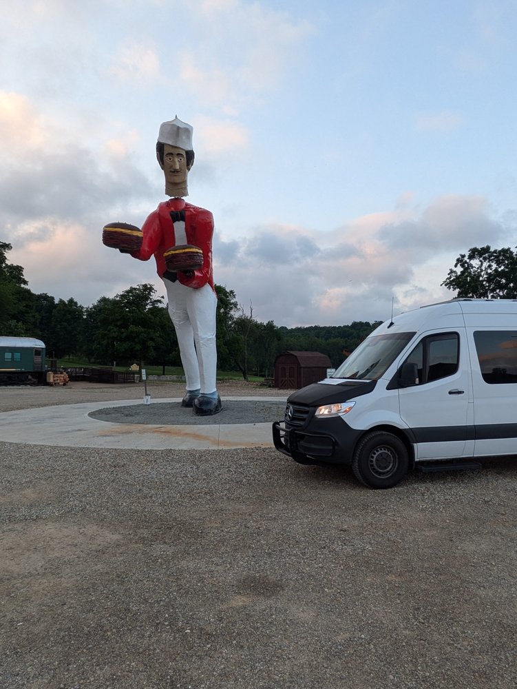 WORLD’S LARGEST BOBBLEHEAD - Updated September 2025 - 810 State Rte 97 ...