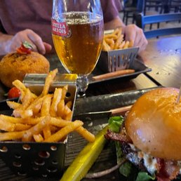 TAP ROOM - Updated December 2025 - 82 Photos & 99 Reviews - 47-51 North ...