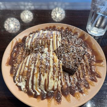 WHITE RABBIT DESSERT EXPERIENCE - Updated August 2024 - 65 Photos & 29 ...