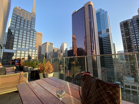 CLOUDM ROOFTOP BAR - 17 Photos & 13 Reviews - Cocktail Bars - 218 W ...