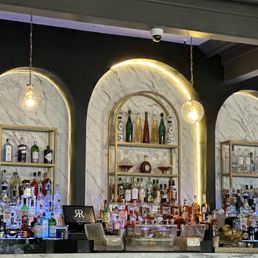 RUBYS & ROSES RESTAURANT - Updated August 2025 - 1453 Photos & 577 ...