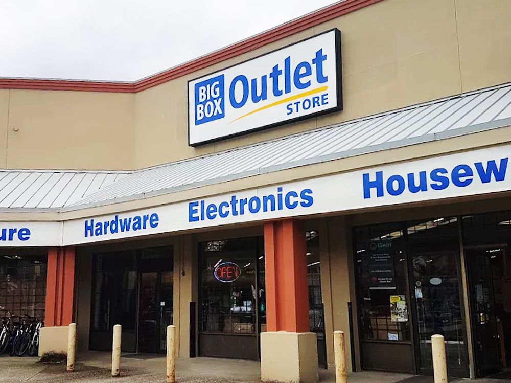 BIG BOX OUTLET STORE - Updated August 2025 - 23 Photos - 5725 Vedder Rd ...