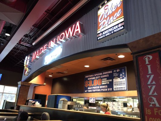 THE OTHER PLACE - 64 Photos & 106 Reviews - Pizza - 12401 University ...