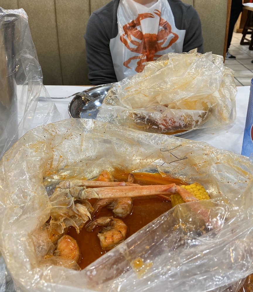 BLUE CRAB JUICY SEAFOOD - 58 Photos & 40 Reviews - 8901 Kingsridge Dr ...