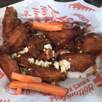 RED ROBIN GOURMET BURGERS AND BREWS - Updated August 2024 - 419 Photos ...