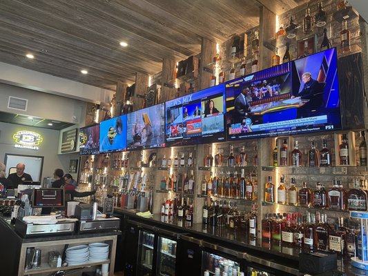 BULLWINKLES AT THE GALLERIA - 36 Photos & 28 Reviews - 18900 W ...