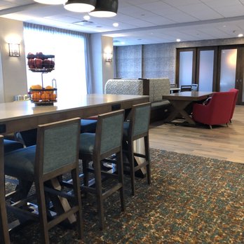 HAMPTON INN CAPE COD CANAL - Updated May 2024 - 142 Photos & 10 Reviews ...