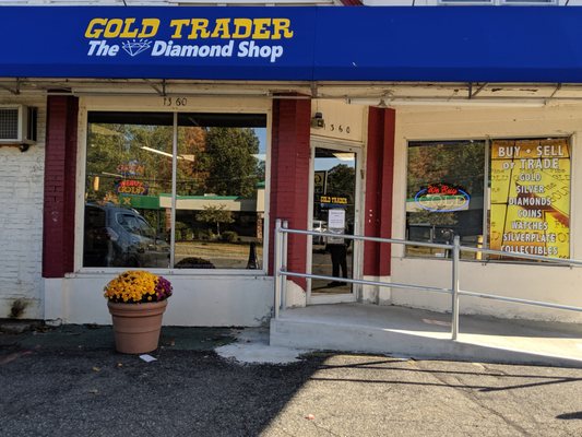 GOLD TRADER - Updated October 2025 - 17 Reviews - 1360 Allen St ...