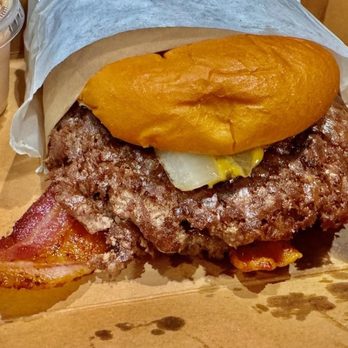 BODEGA SMASH BURGERS - Updated May 2025 - 42 Photos & 23 Reviews ...