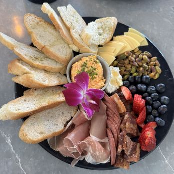 DRAFT + TABLE ARGENTA - Updated March 2025 - 71 Photos & 76 Reviews - 301 Main Street, North ...