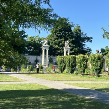 UNTERMYER GARDENS CONSERVANCY - Updated July 2024 - 1725 Photos & 207 ...