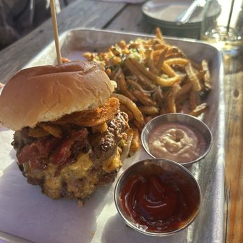 BRAZEN HALL - Updated December 2025 - 134 Photos & 78 Reviews - 800 ...