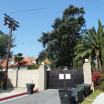 PYRENEES CASTLE - Updated January 2026 - 16 Reviews - 1700 S Grandview ...