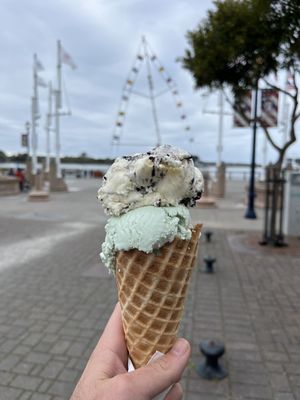 LIVING THE DREAM ICE CREAM - Updated December 2024 - 194 Photos & 289 ...