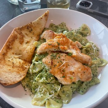 GATE 12 BAR & GRILL - Updated April 2025 - 188 Photos & 157 Reviews ...