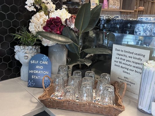 DESSERT FIRST BAKERY & CAFÉ - Updated December 2025 - 16 Photos - 1071 ...