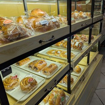 Q BAKERY - Updated September 2025 - 265 Photos & 192 Reviews - 3818 S ...